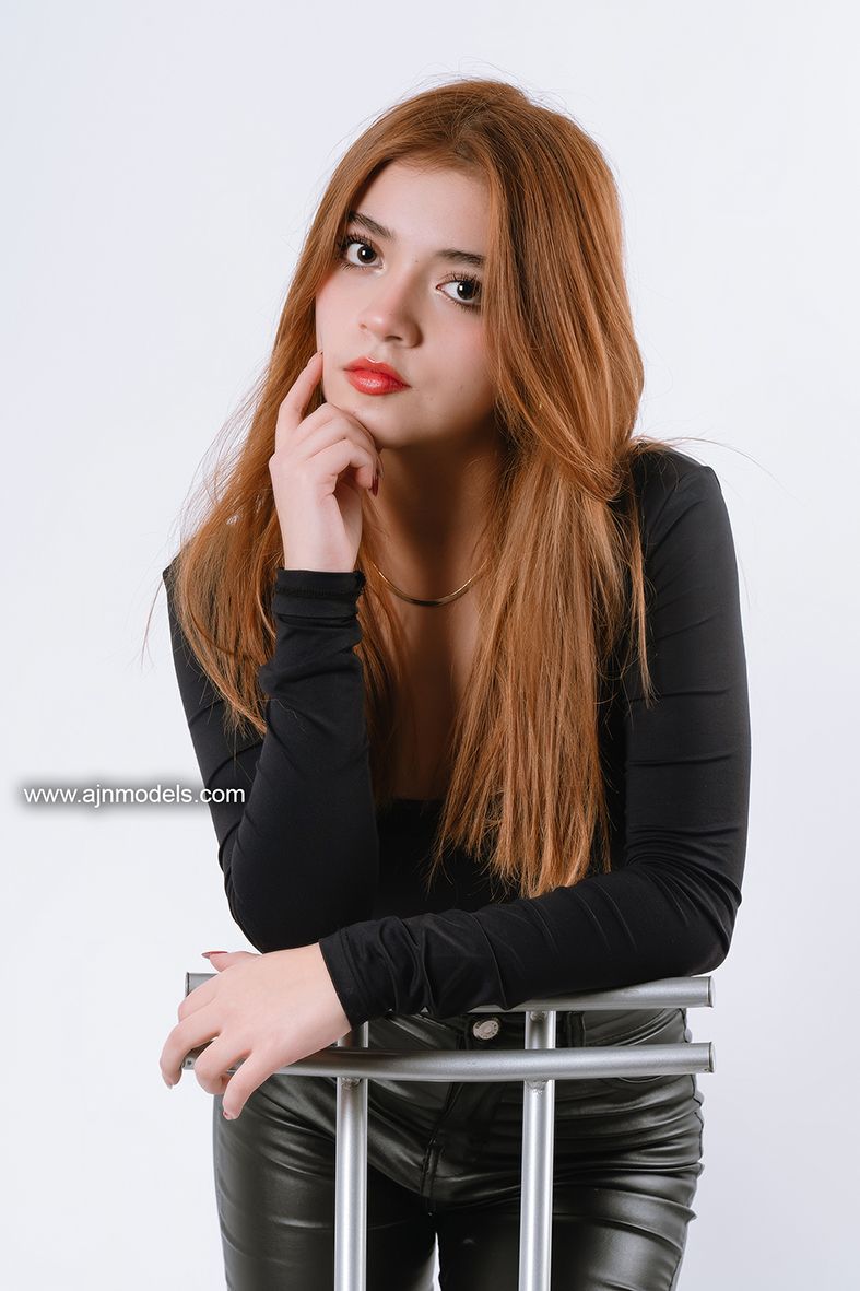 Scarlett - AJ Modelos